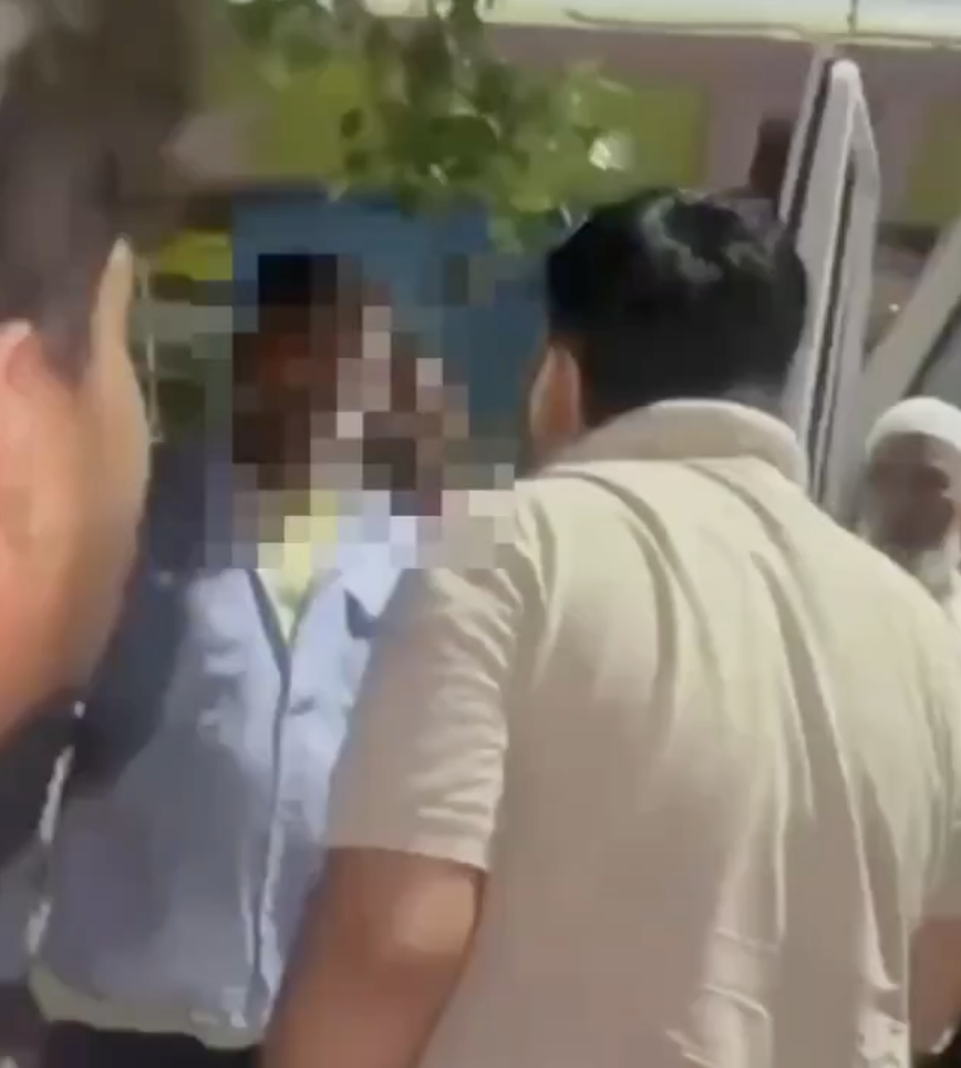 In Delhi, pilgrims forced to kneel at temple; caps removed - Hindutva Watch