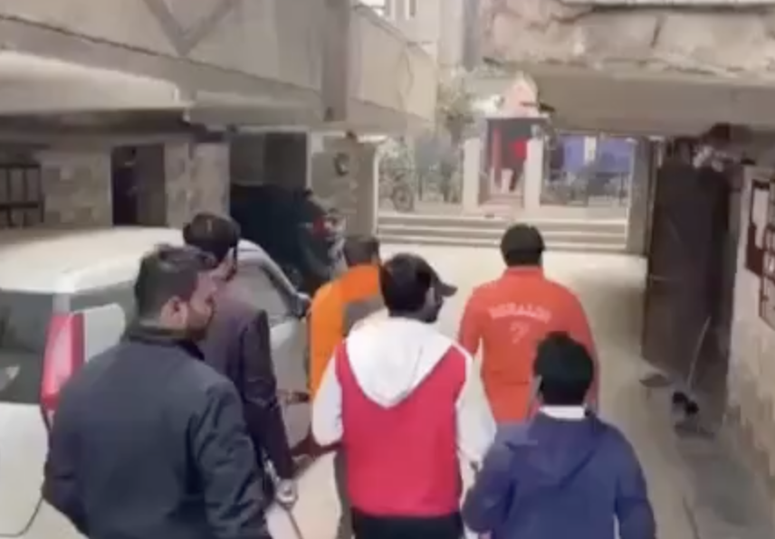 In Ghaziabad, Hindu Raksha Dal Distributes Swords and Threatens Muslims ...